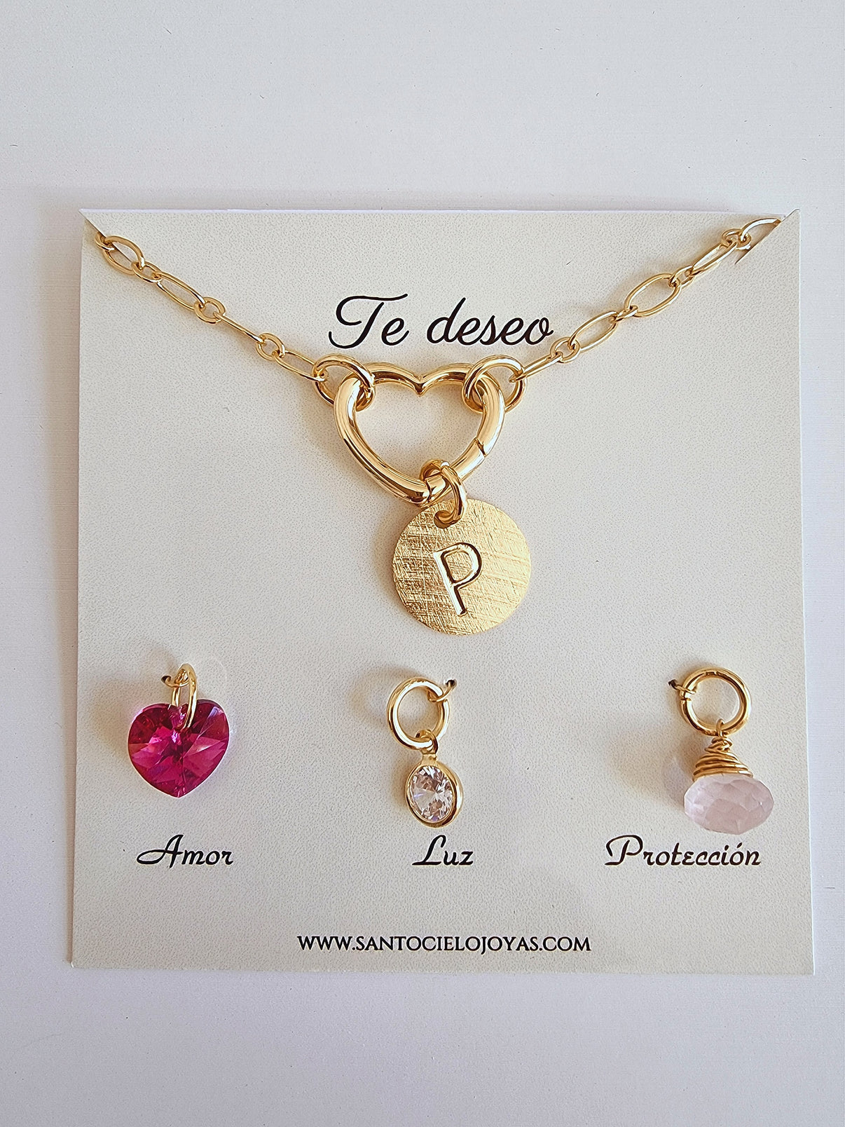 Set Te Deseo "𝑻𝒆 𝒅𝒆𝒔𝒆𝒐 𝑨𝒎𝒐𝒓, 𝑳𝒖𝒛 𝒚 𝑷𝒓𝒐𝒕𝒆𝒄𝒄𝒊ó𝒏" Corazón Swarovski – Santo Cielo Joyas